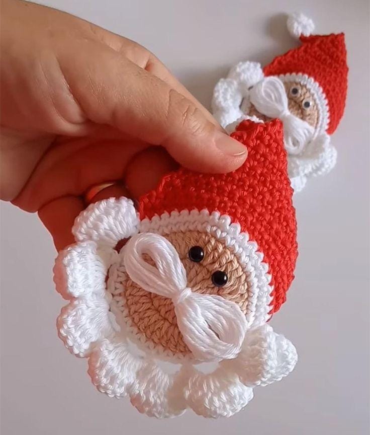 Patrón de cara de Papá Noel a crochet en video - Manual Crafts